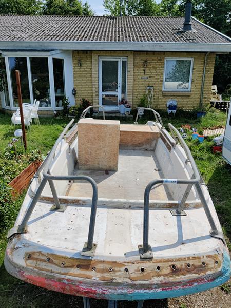 dory 17 fods - Skrevet af Christopher K