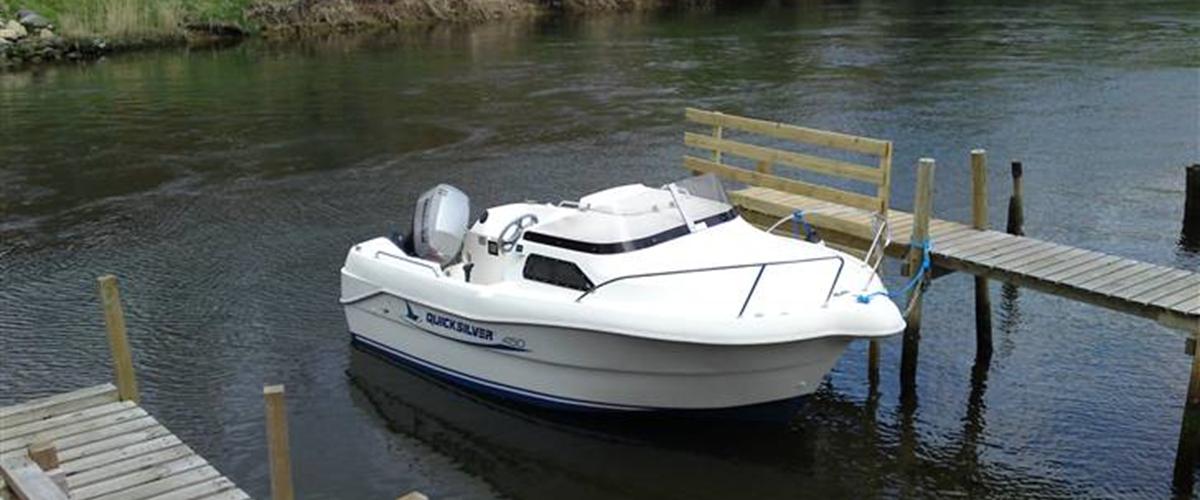 Quicksilver 450 cabin - 2002