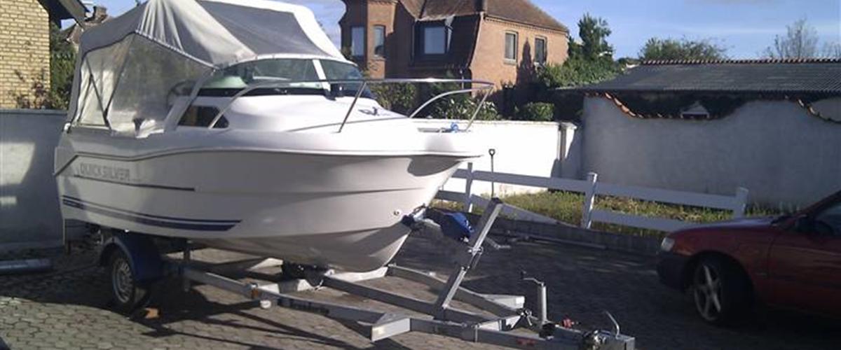 Quicksilver 435 Cabin - 1999 - Topfart: 25 knop.