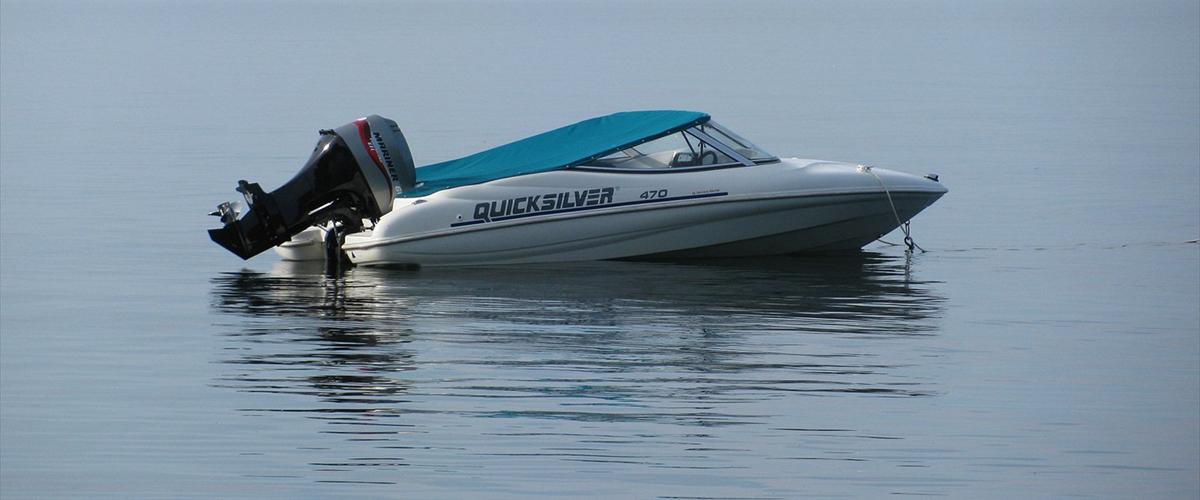 Quicksilver 470 sport - 2000 - en rigtig sjov båd som sejler...