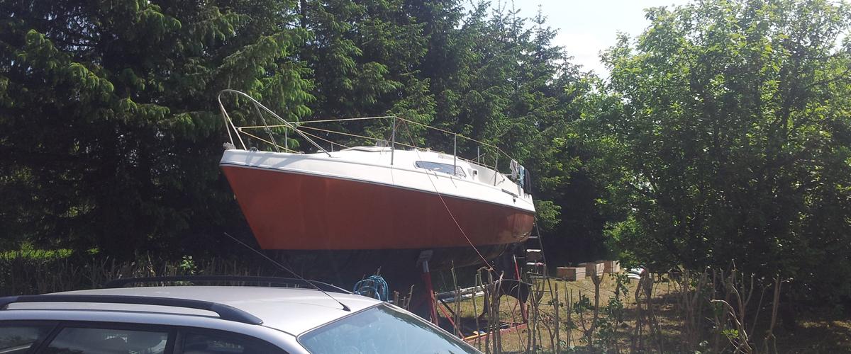 Balaton 24 (solgt) - 1974 - båden er under renovering og ...