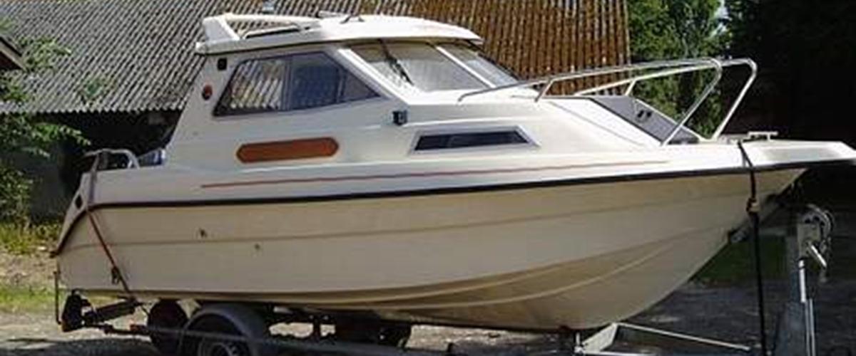 Uttern 5700 - 1998 - God båd til tur med famillien...