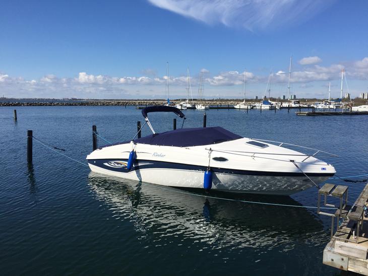 Rinker 232 Captiva Cuddy - 2002 - Er forholdvis ny i båd verden...