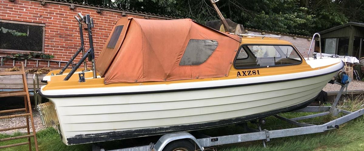 Crescent 555 HT - 1980 - Mit første bådprojekt. Der er...