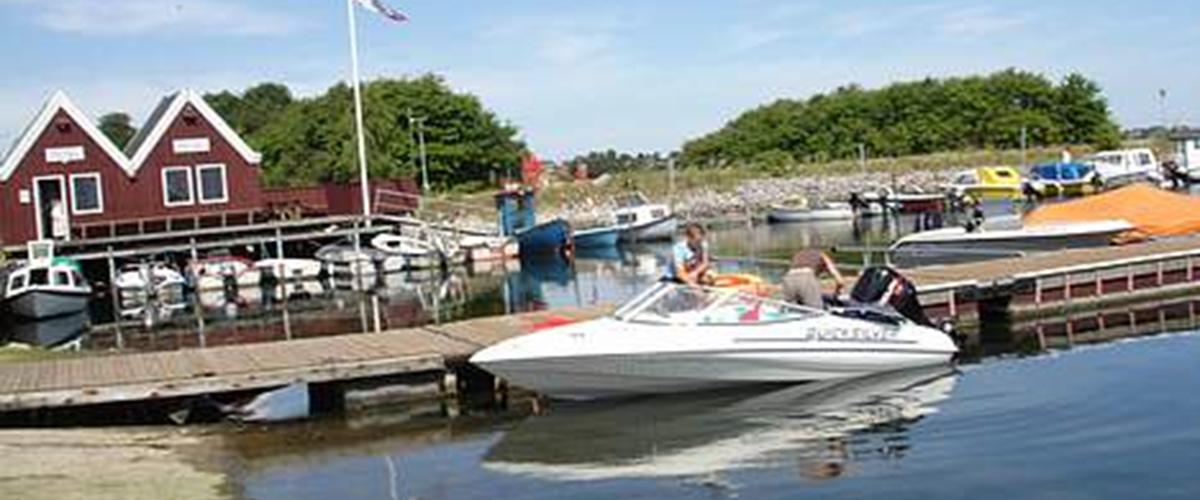 Quicksilver 470 Sport "SOLGT" - 1997 - En bred og letplanende speedb...