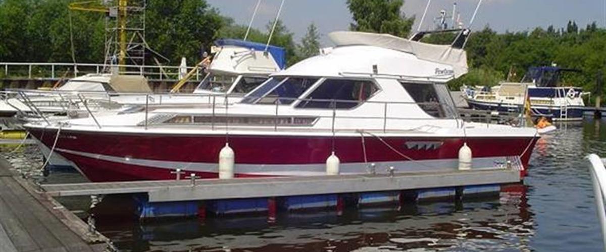 Powles 36 Fly - 1977 - Flybridgebåd med stort åbent ...