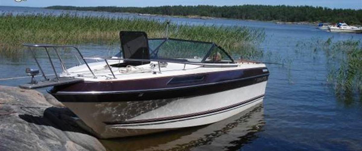 Century 5000 - 1985 - super sødygtig båd.. der sejl...