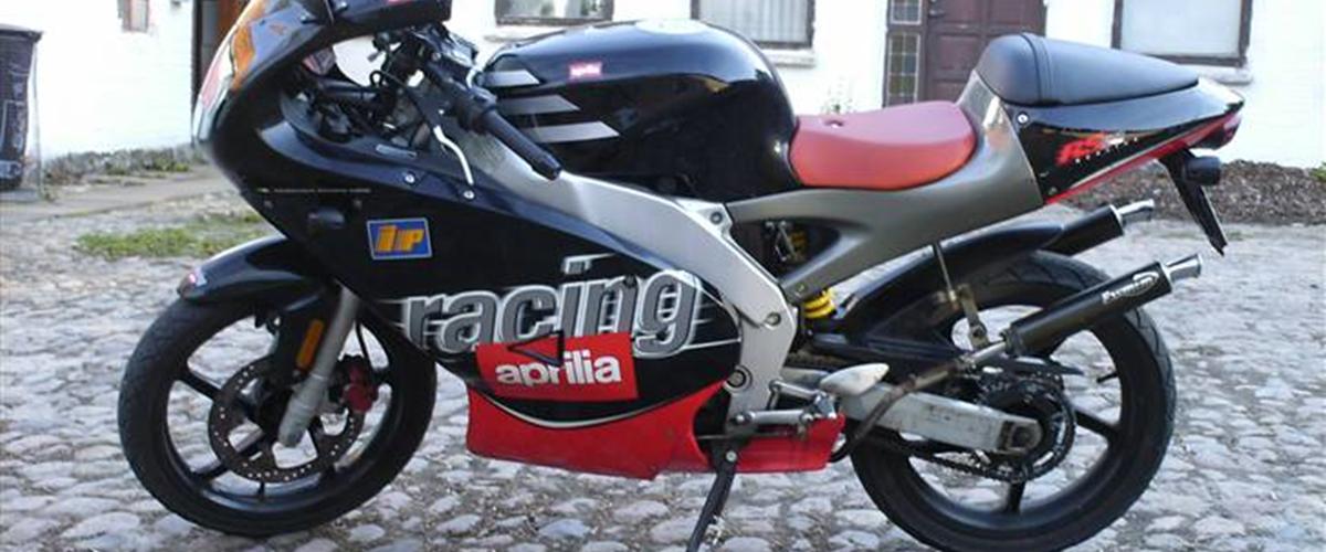 Min første 45 knallert :D ( Aprilia RS 50 ) - Objekter og genstande ...