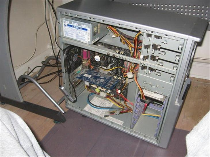 min gamle computer :D - Objekter og genstande - Uploadet af kenneth p