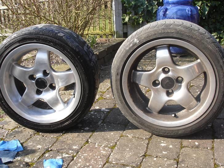 Polering af fælge - Stylingprojekter - Fotos fra BG's Morfar