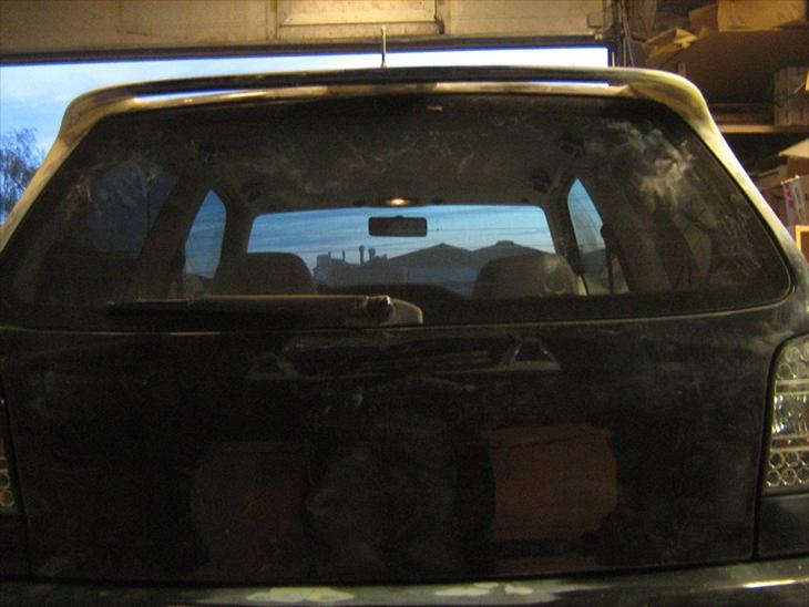 Montering af Spoiler på bagklap på VW Polo 6n + sammenspartling ...