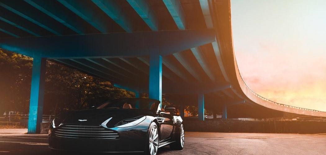 Fede biler i Bondfilm