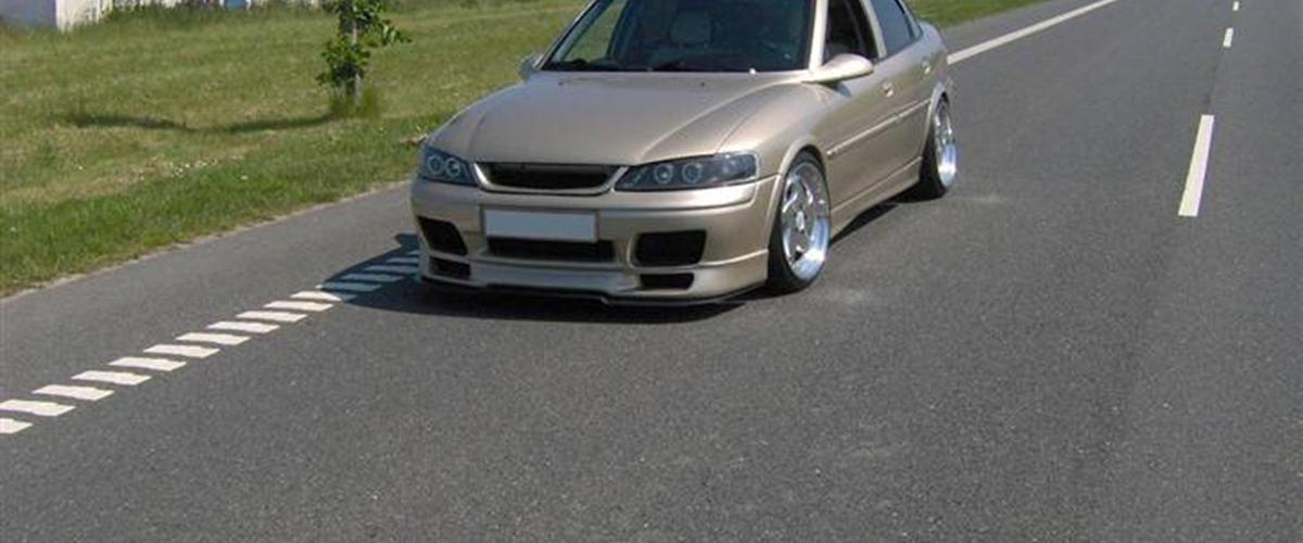 Opel Vectra b 2,016v - - 1997 - -Det er en CDX model (Hvilket...
