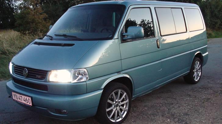 VW caravelle bus - Billeder af biler - Uploaded af kim j VW caravelle bus - Billeder af biler - Uploaded af kim j