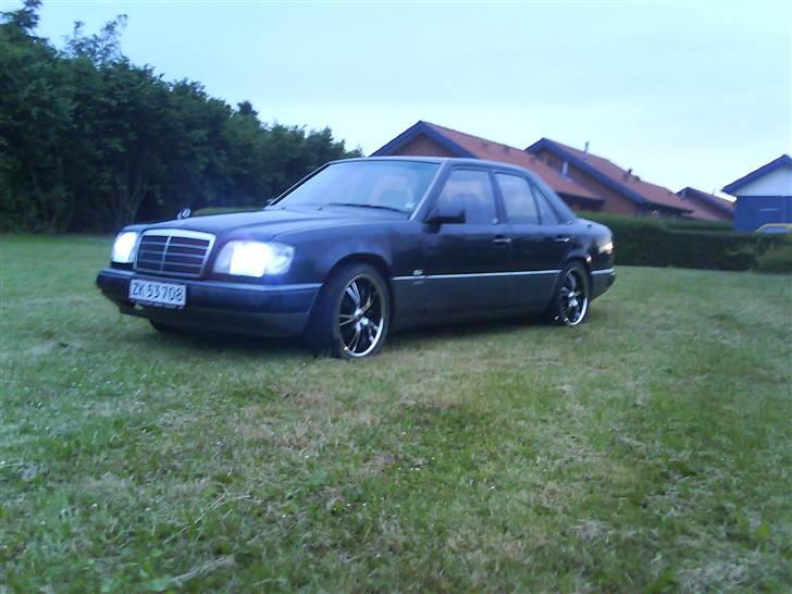 Mercedes Benz W124 E230 - Billeder af biler - Uploaded af Erik O
