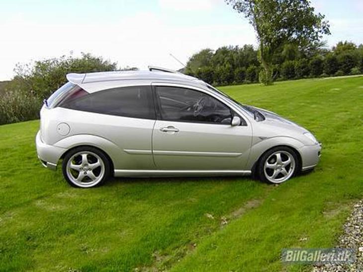 Ford Focus - 1999 - solgt 2-8-05
