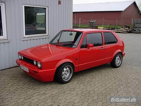 VW golf 1 LS '' SOLGT " - Billeder af biler - Uploaded af kim l