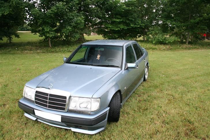 Mercedes Benz 230 (w124) - Billeder af biler - Uploaded af Nick S
