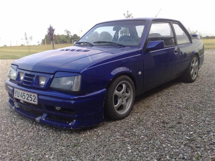 Opel Ascona 2,0 i solgt - Billeder af biler - Uploaded af - Ronni Ræs