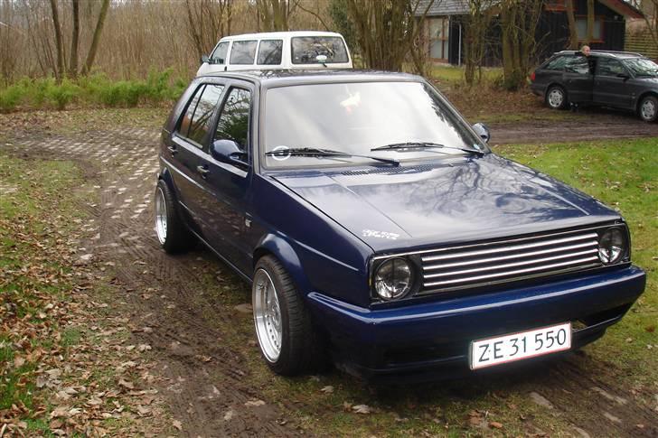 VW Golf 2 1,8 monopoint - Billeder af biler - Uploaded af Nicolei D