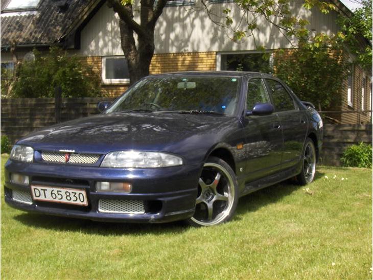 Nissan Skyline HR33 4DOOR - 1995 - Bilen er holdt 100% Original ...