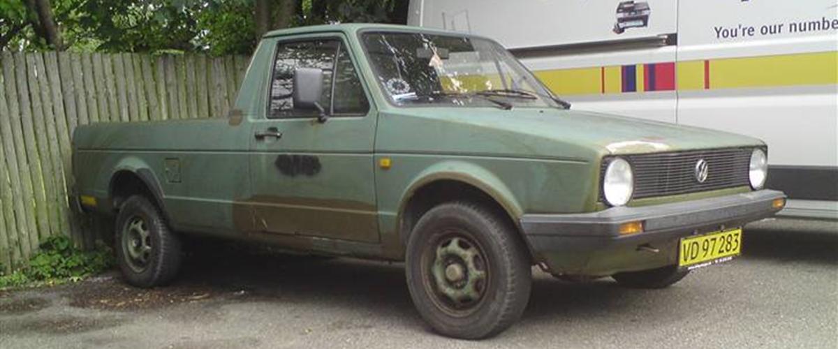 VW Caddy *solgt* - 1985 - Bilen er en gammel militær vo...