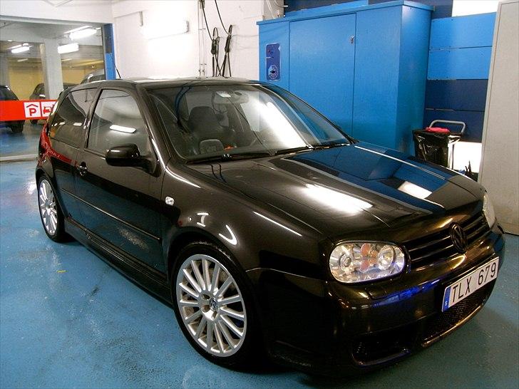 VW Golf 3,2L R32 - Billeder af biler - Uploaded af Brian J