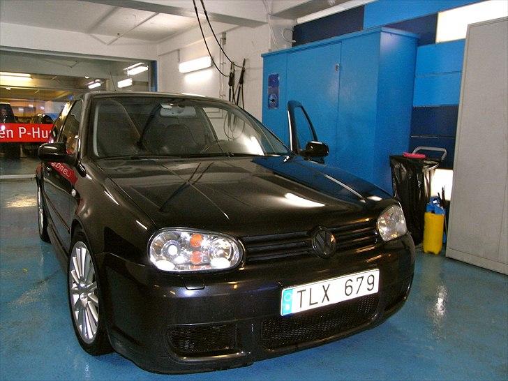 VW Golf 3,2L R32 - Billeder af biler - Uploaded af Brian J