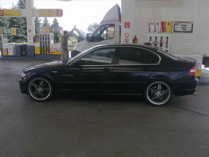 BMW E46 325i - Billeder af biler - Uploaded af BigDogg