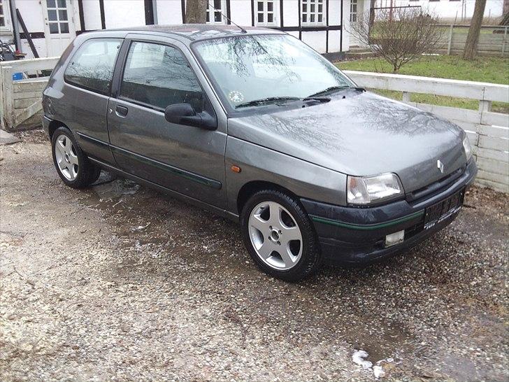 Renault Clio mk1 s - Billeder af biler - Uploaded af jannick O