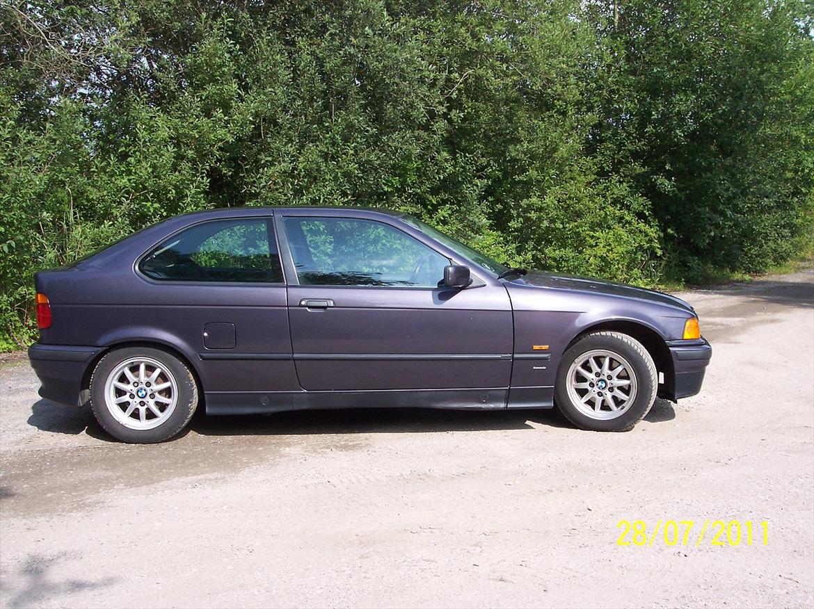 BMW E36 compact 316i - Billeder af biler - Uploaded af kasper m