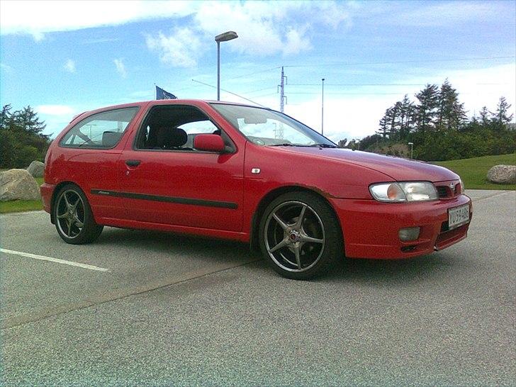 Nissan Almera 2.0 GTI - Billeder af biler - Uploaded af Tonni L