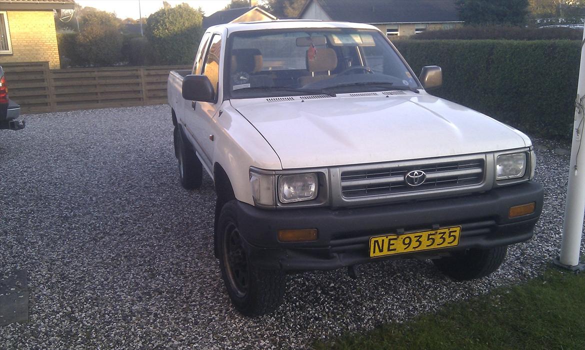 Toyota Hilux LN 110 SOLGT - Billeder af biler - Uploaded af Martin H