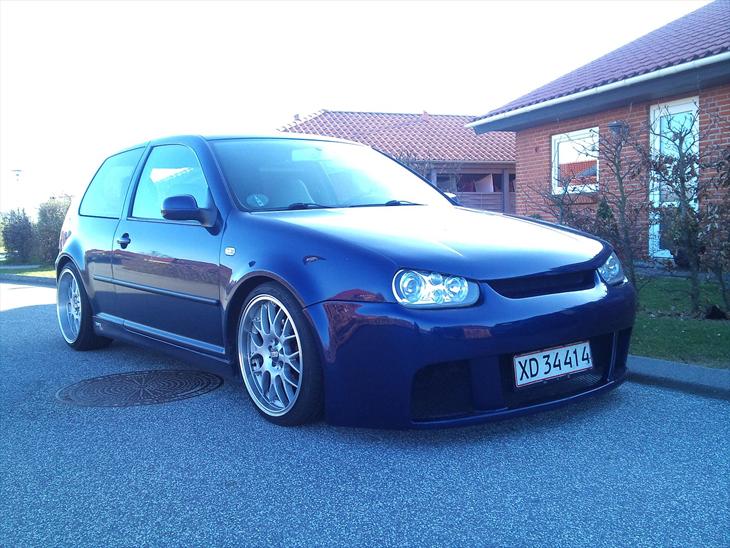 VW Golf 4 "R32" - 2001
