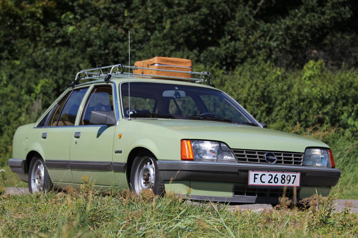 Opel Rekord E2 Luxus "Vinterhi" - Billeder af biler - Uploaded af . C