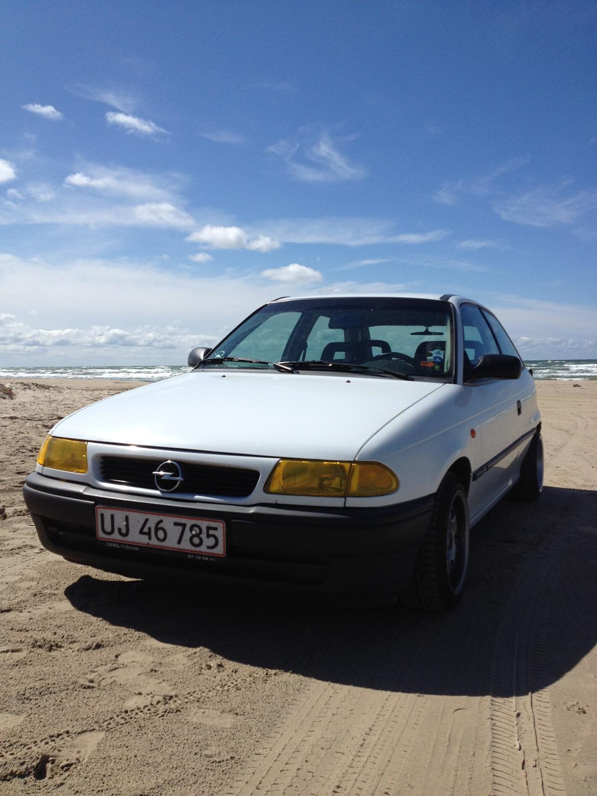 Opel Astra F 1.6i 8v SOLGT! - Billeder af biler - Uploaded af Tommy N