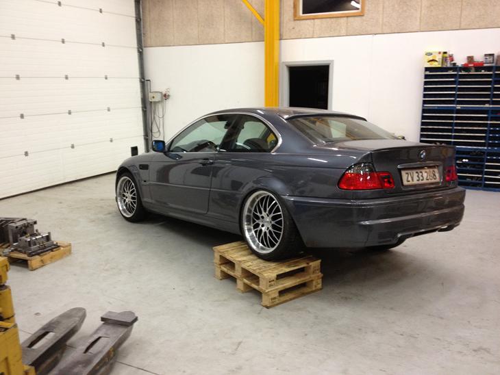 BMW e46 coupe - 2001
