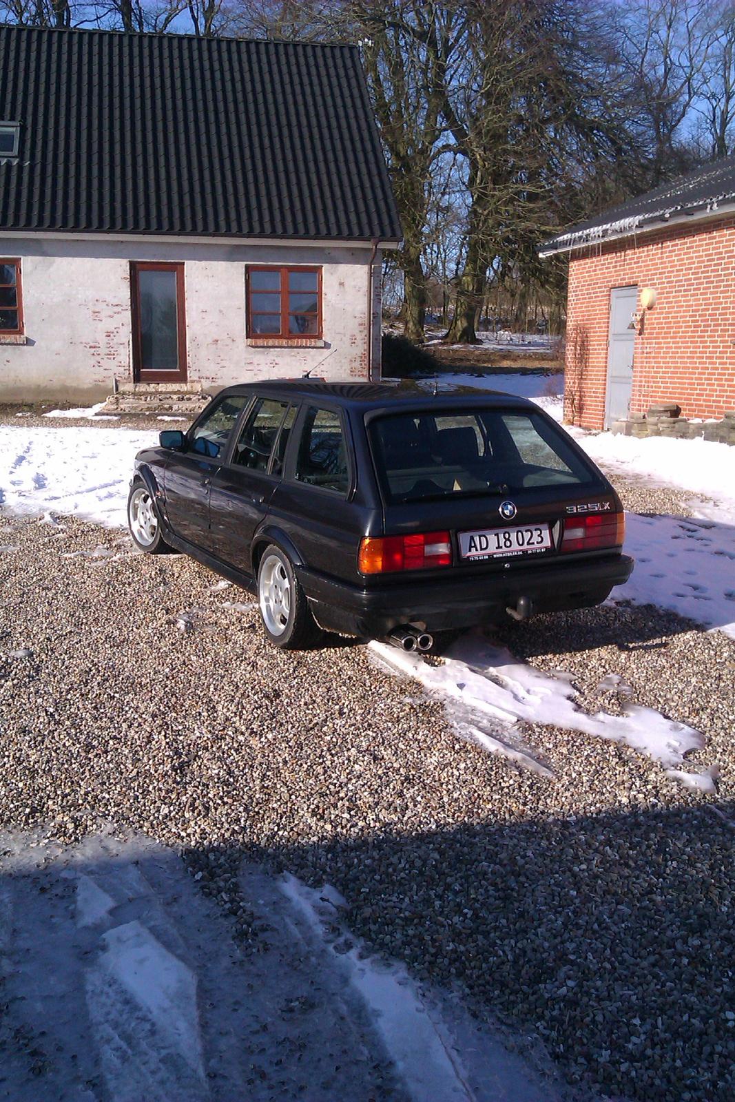 BMW E30 325 ix Touring - Billeder af biler - Uploaded af Jesper N
