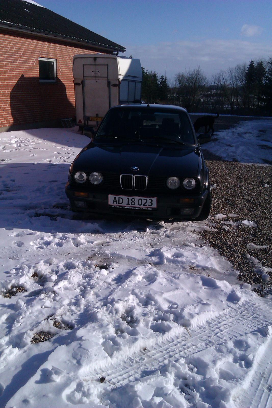 BMW E30 325 ix Touring - Billeder af biler - Uploaded af Jesper N