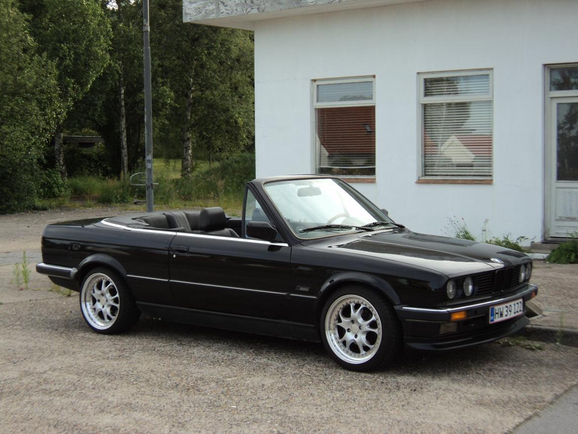 BMW E30 327i Cabriolet - Billeder af biler - Uploaded af KBKP