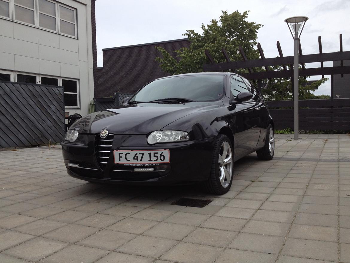 Alfa Romeo 147 2.0 TS F1 selespeed - Billeder af biler - Uploaded af ...