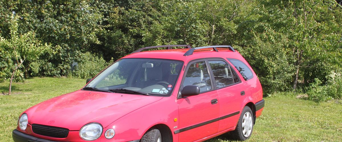 Toyota Corolla E110 St.car 1,8 4WD - 1998 - bilen er en gammel ...