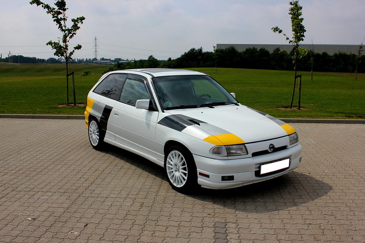 Opel Astra F Gsi 2,5 v6 - Billeder af biler - Uploaded af Kennie J
