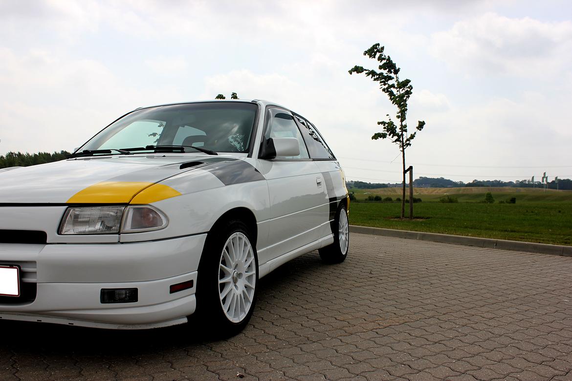 Opel Astra F Gsi 2,5 v6 - Billeder af biler - Uploaded af Kennie J