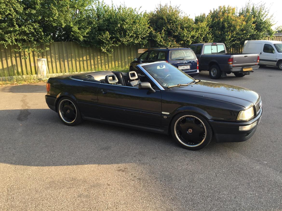 Audi 80 cabriolet *Totalskadet* - Billeder af biler - Uploaded af Mads