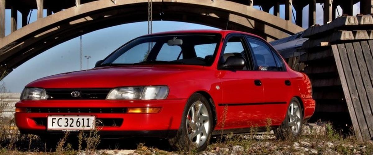 Toyota Corolla E10 sedan - 1996 - super fint eksemplar og en fa...