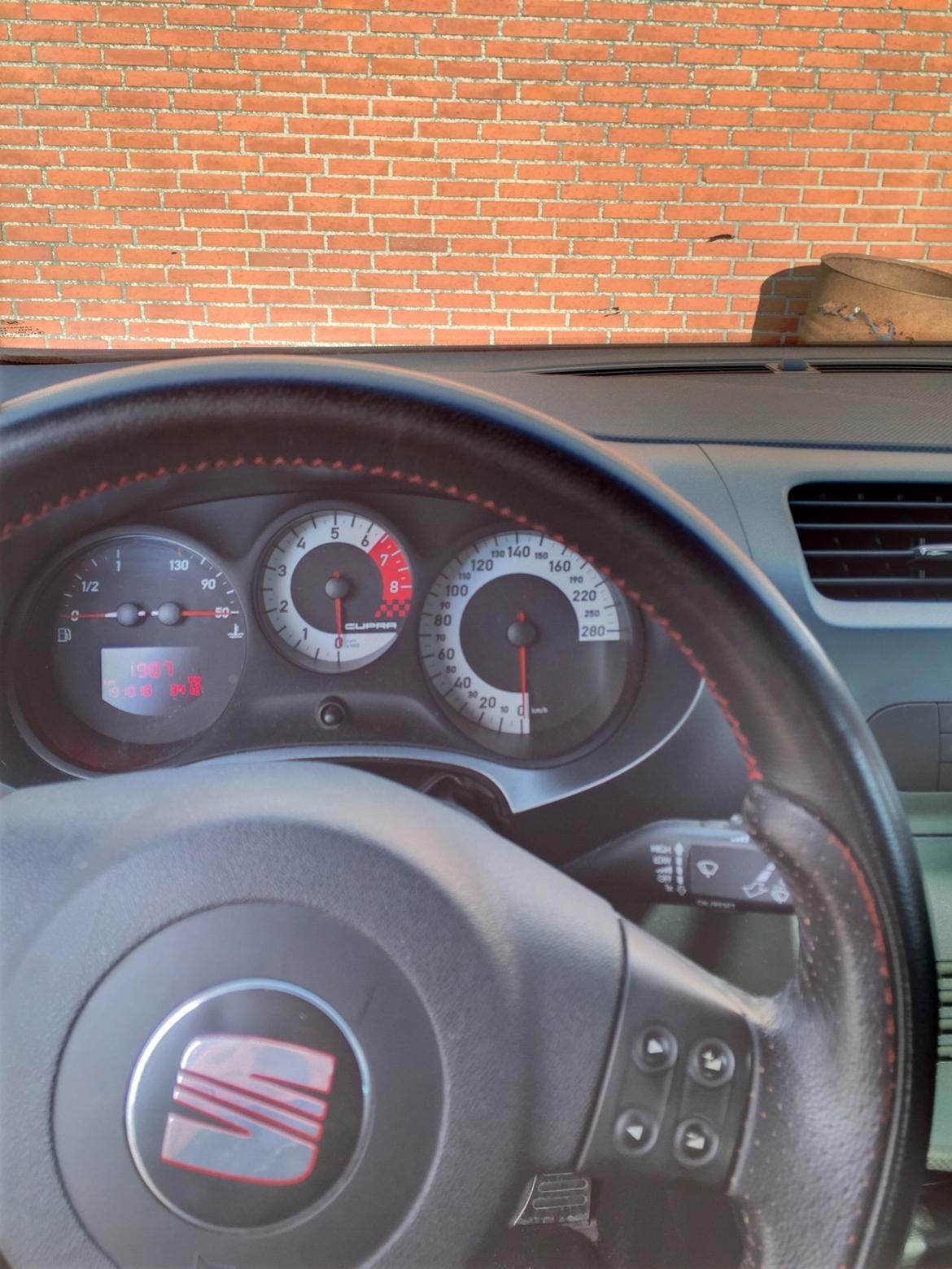 Seat Leon Cupra 1p (totalskadet) - Billeder af biler - Uploaded af Mads P