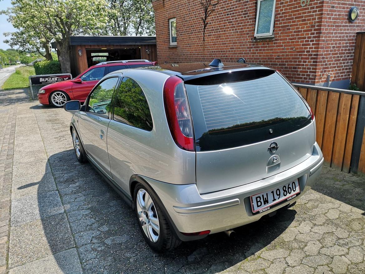 Opel Corsa C Silverline - Billeder af biler - Uploaded af viktor K