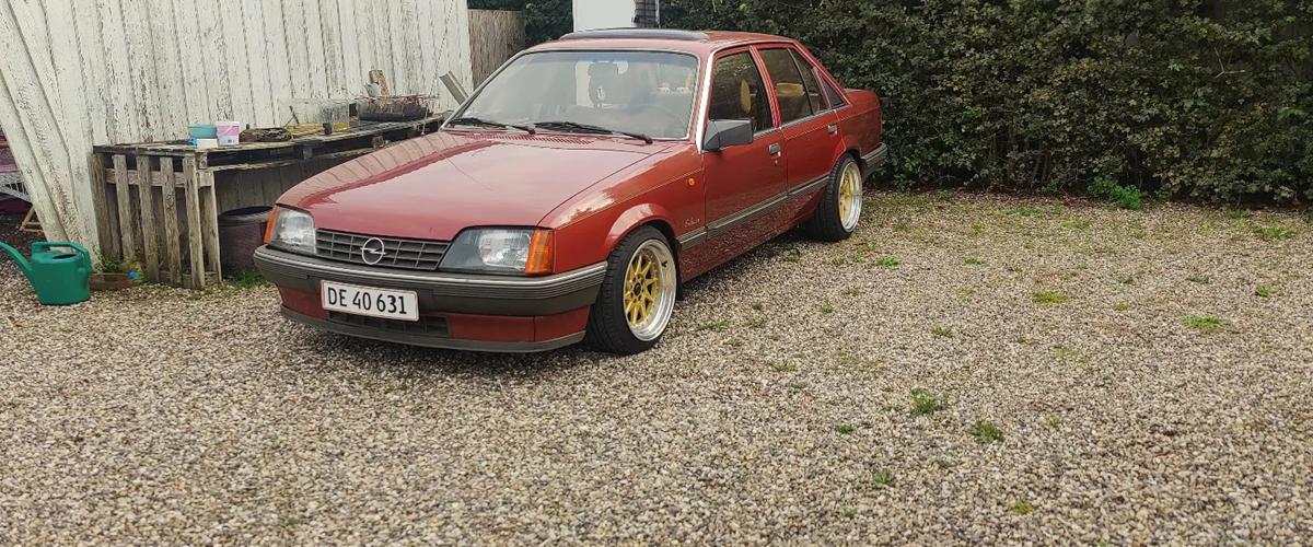 Opel rekord E2 - 1986 - lade fund. mig og en kammera...
