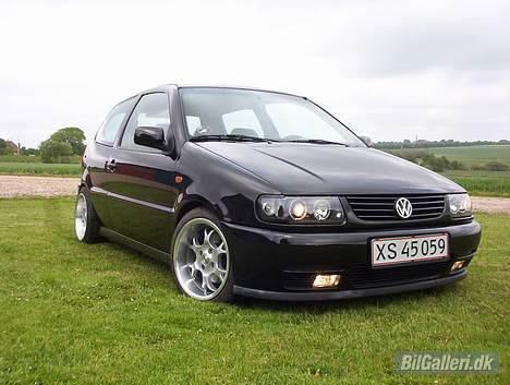 VW polo 16v SOLGT - Billeder af biler - Uploaded af Simon J